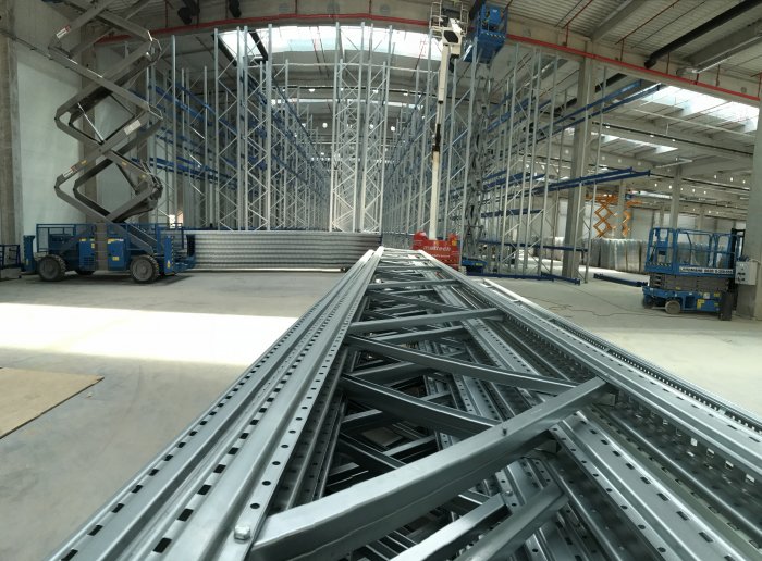 SLH Kft. - bolted and boltless shelving systems, heavy-duty warhouse ...
